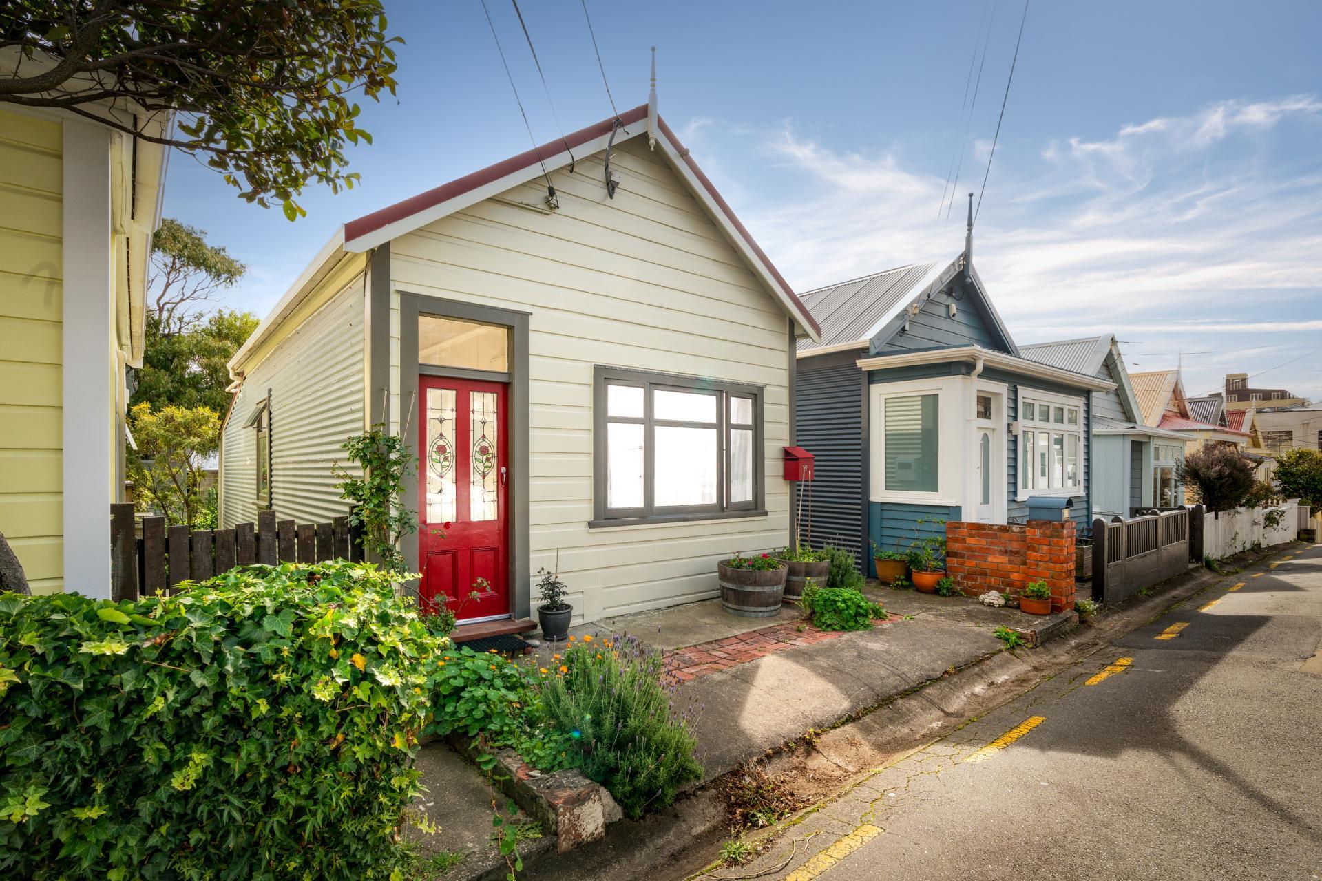 19 Moir Street, Mount Victoria, Wellington, 6011, New Zealand ...