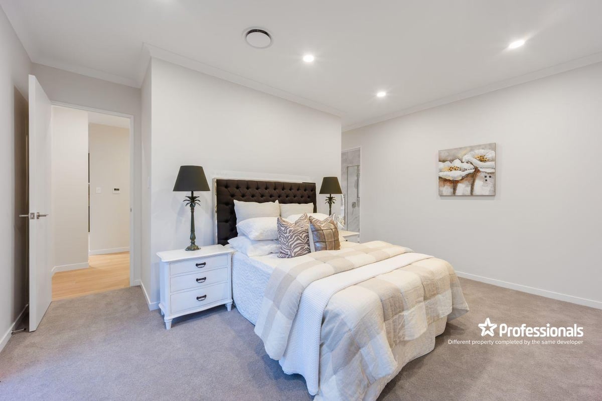 8 Hayley Court, Millwater, Rodney, Auckland, 0932, New Zealand ...